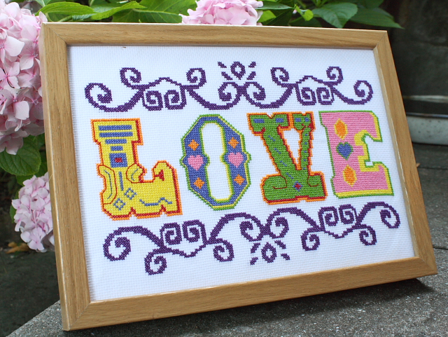 'love' Cross-stitch Kit on Luulla